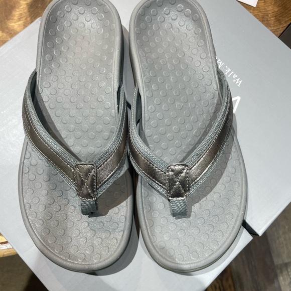 Vionic | Shoes | Vionic Flip Flop | Poshmark